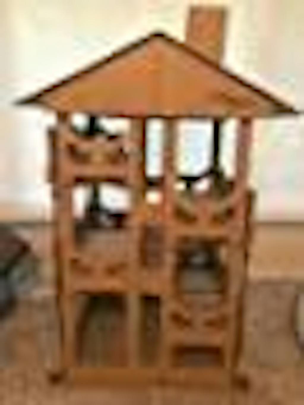 Petique Eco Feline Château Cat House | Petique, Inc.