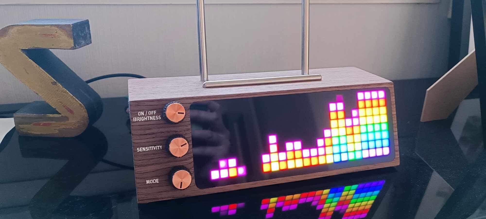 Smart Now Playing Vinyl Record Stand – PETRU