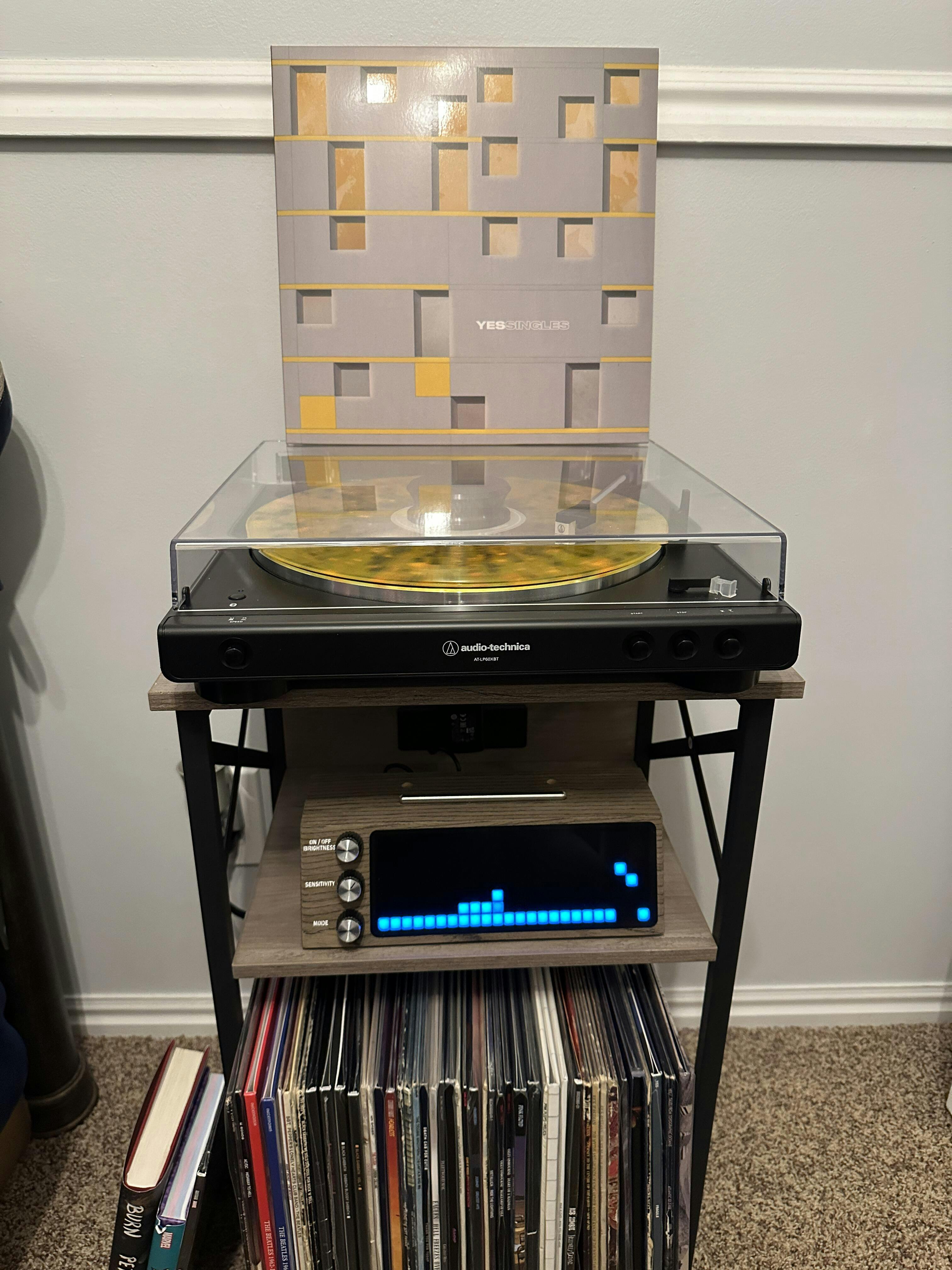 Smart Now Playing Vinyl Record Stand – PETRU