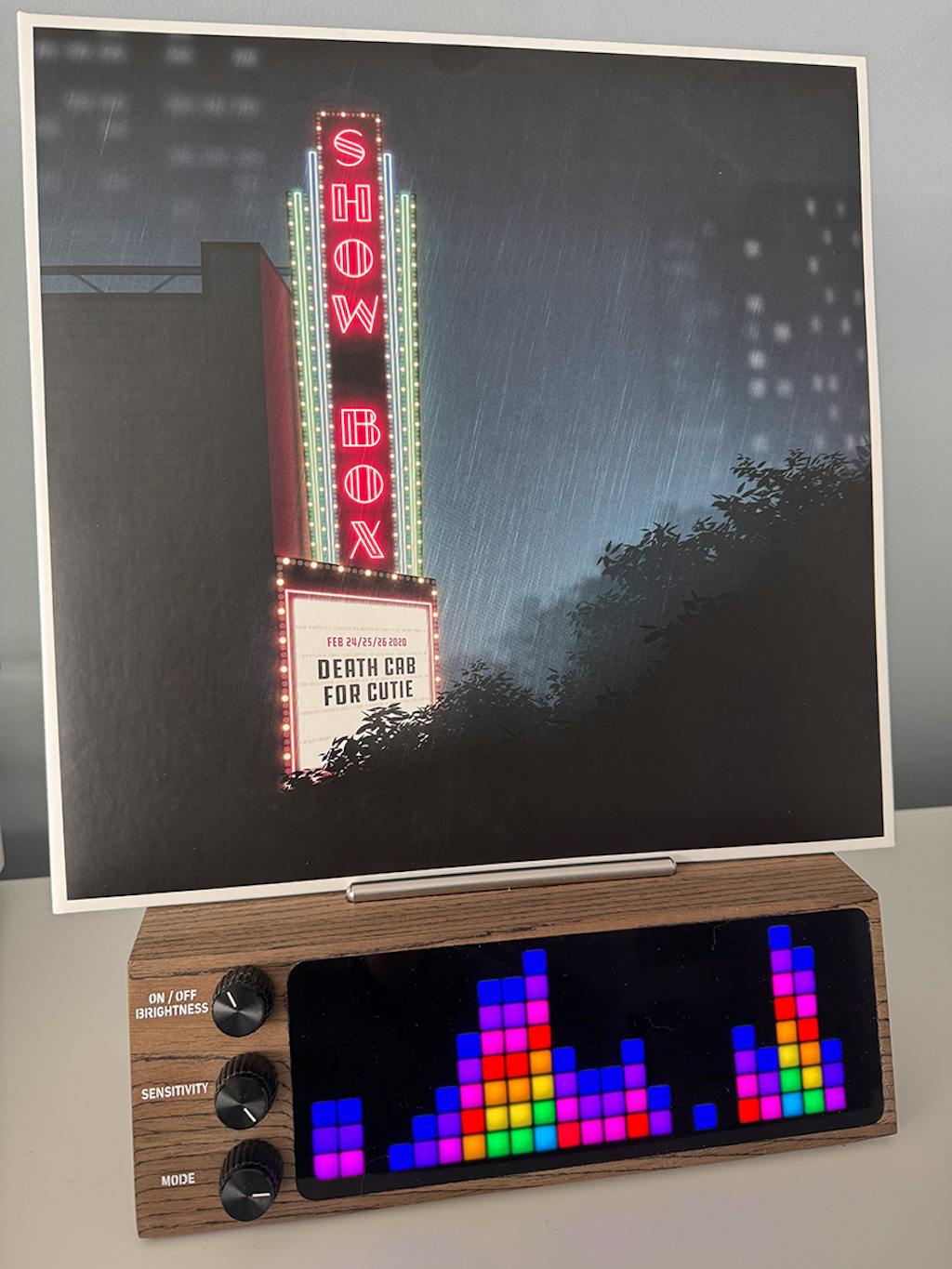 Smart Now Playing Vinyl Record Stand – PETRU