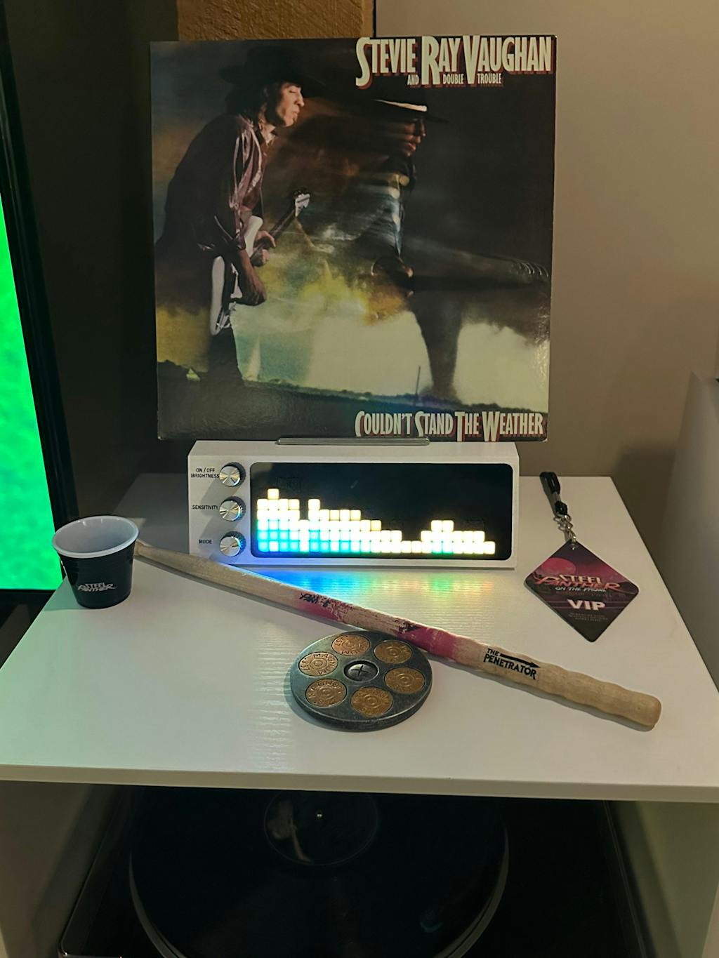 Smart Now Playing Vinyl Record Stand – PETRU