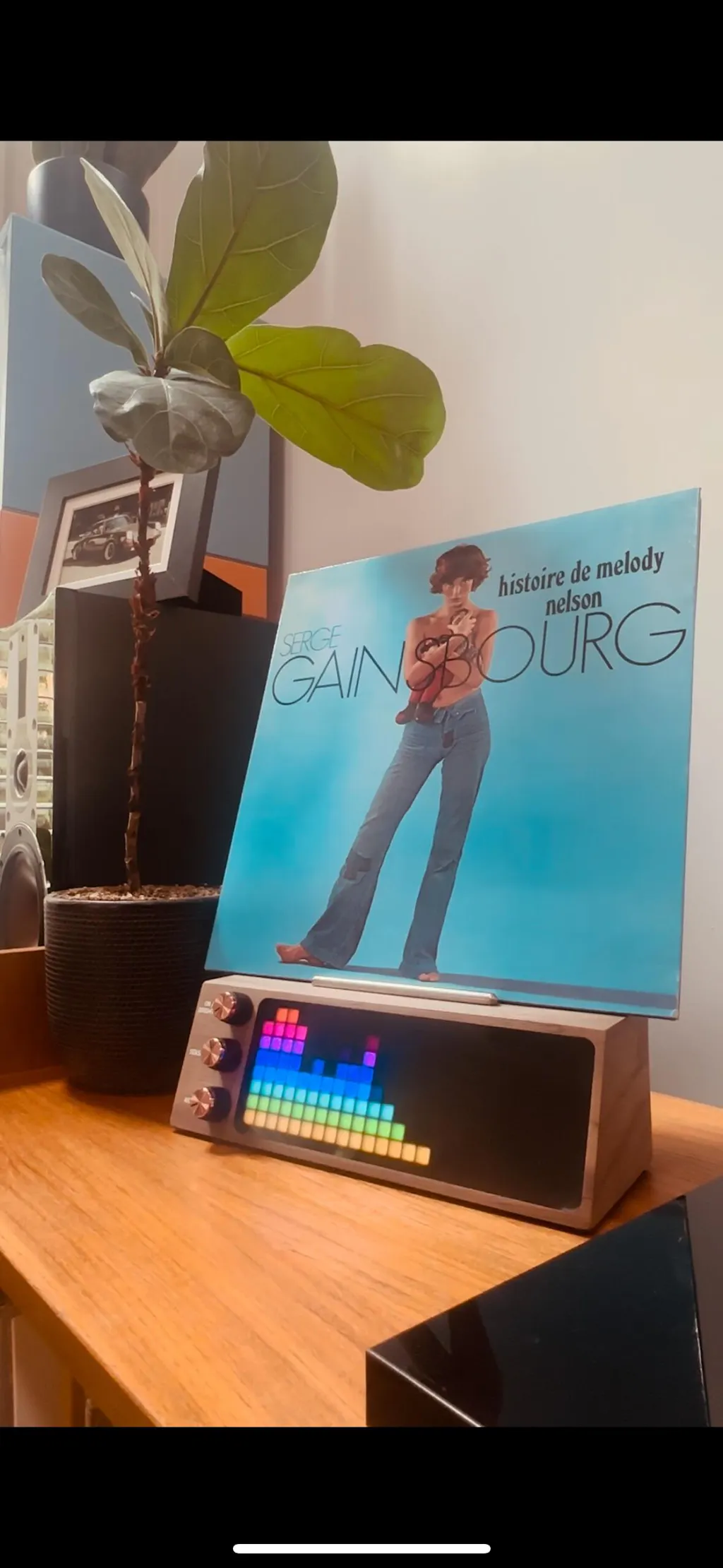 Smart Now Playing Vinyl Record Stand – PETRU