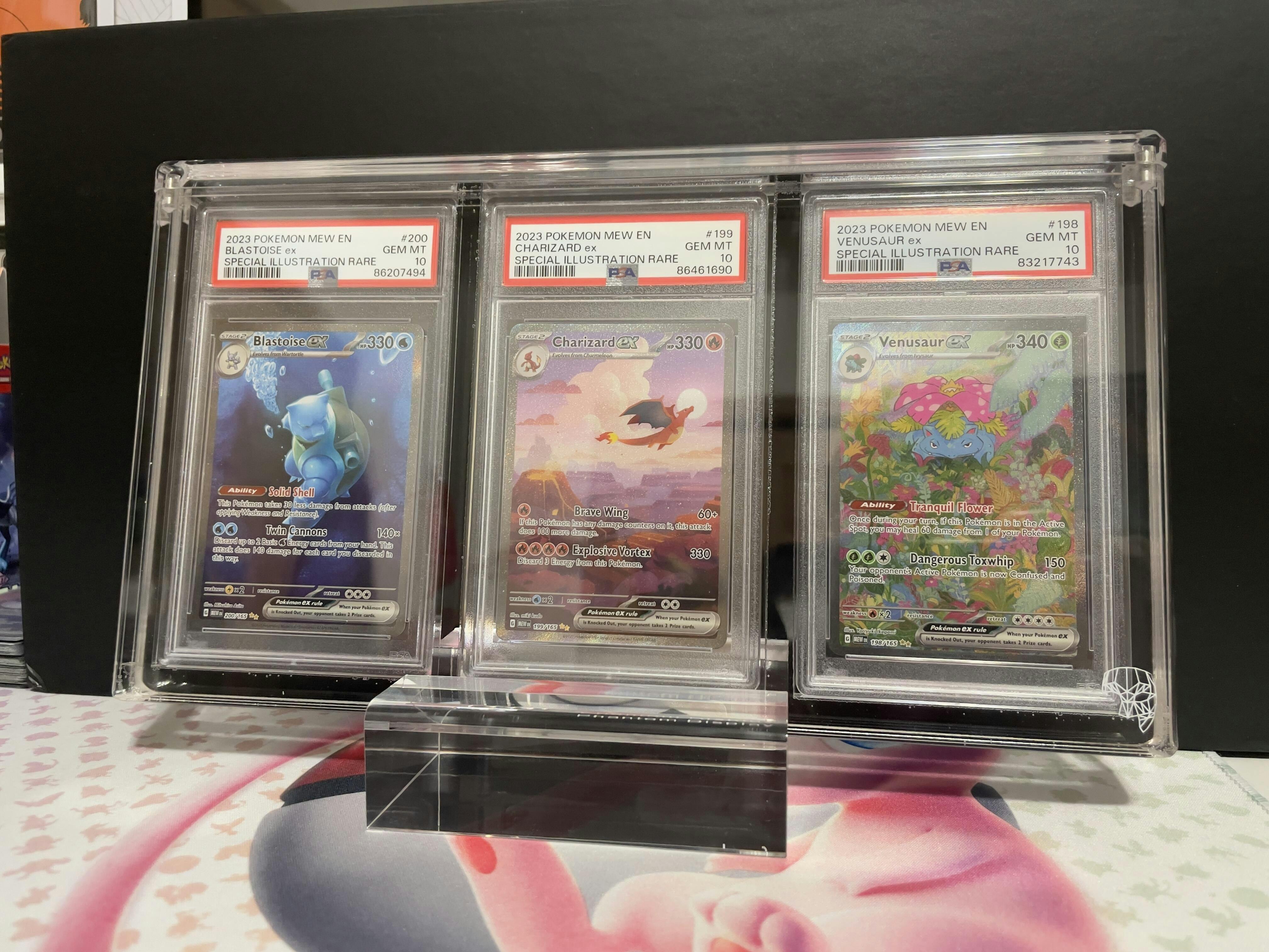 Phantom Display - Glow in the Dark Acrylic Cases (PSA, CGC, BGS)