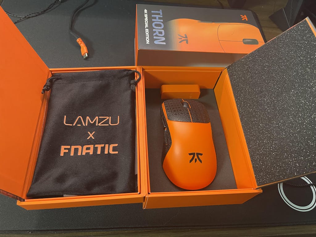 Chuột không dây siêu nhẹ Fnatic x Lamzu Thorn 4K Special Edition