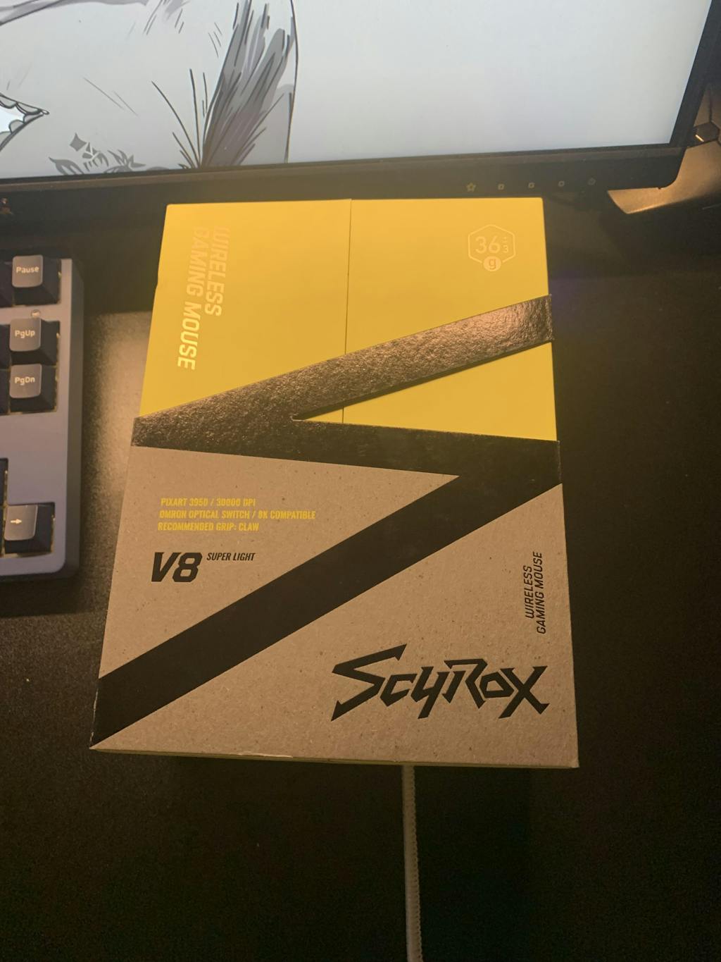 Chuột Scyrox V8 đối xứng 36g 8KHz | Phong Cách Xanh