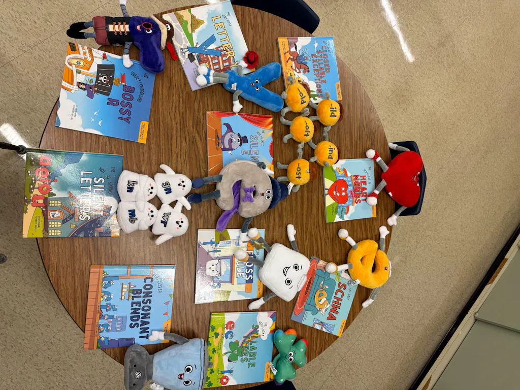 Phonics Read-Alouds Hardback Book Bundle