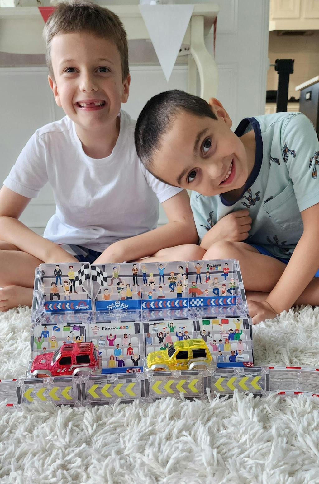 PicassoTiles Magnetic Racetrack Stadium Construction with trucks and a ...