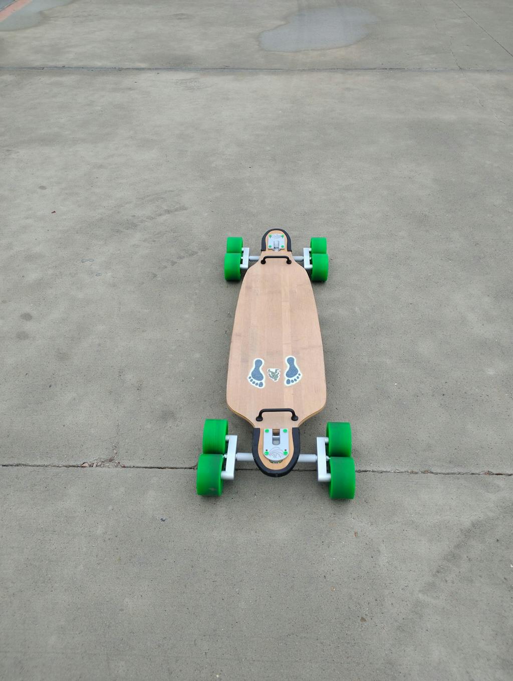 Pinalloy GoGreen Tandem Axle Double Skateboard Wheeled Kit Set