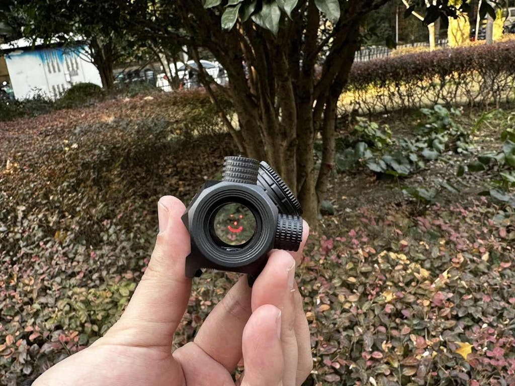 Pinty Scopes | 2MOA Red Dot Sight, Smiley Face Reticle