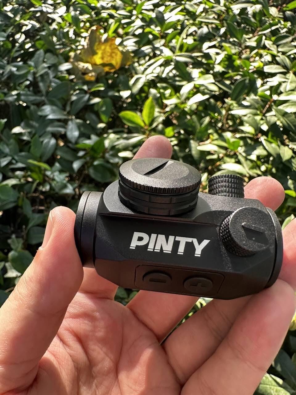 Pinty Scopes | 2MOA Red Dot Sight, Smiley Face Reticle