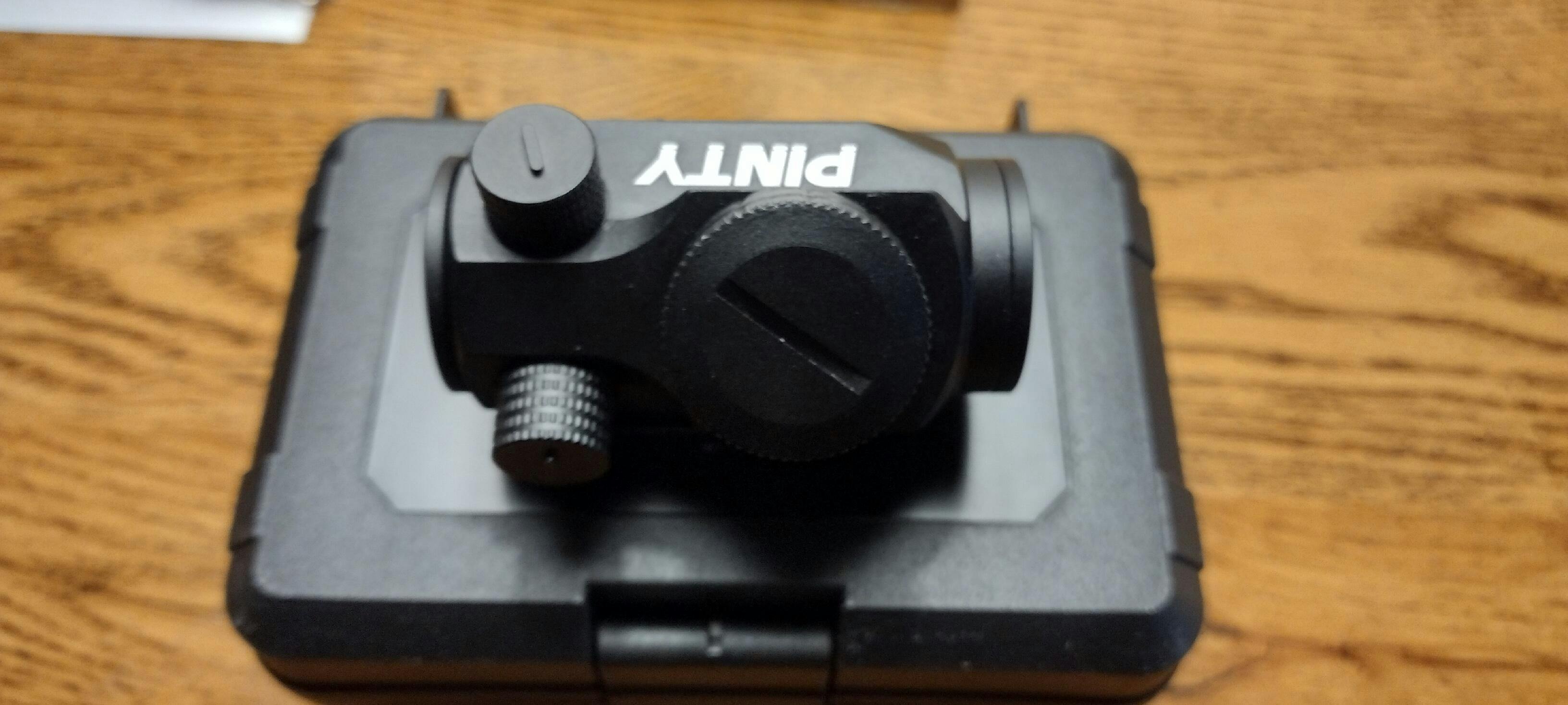 Pinty Scopes | 2MOA Red Dot Sight, Smiley Face Reticle