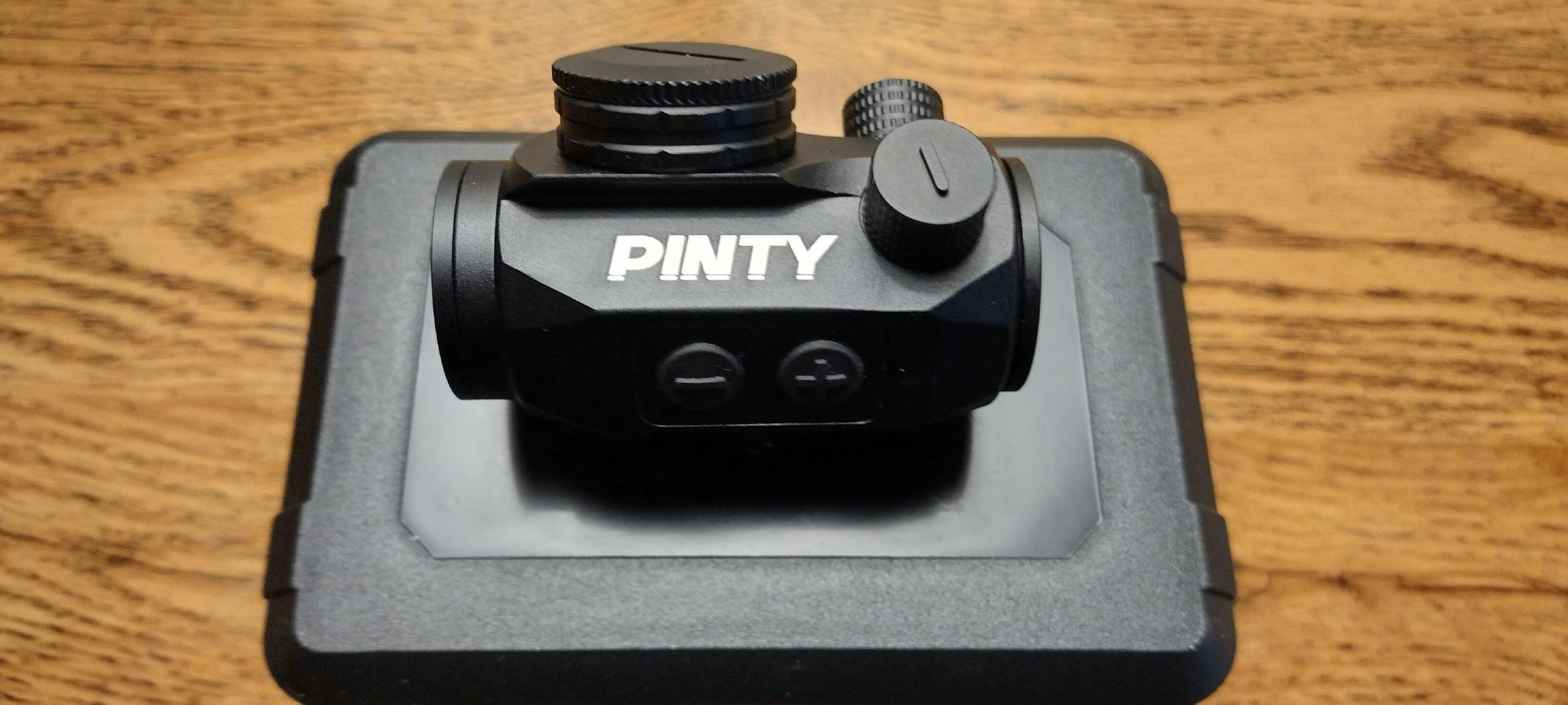 Pinty Scopes | 2MOA Red Dot Sight, Smiley Face Reticle