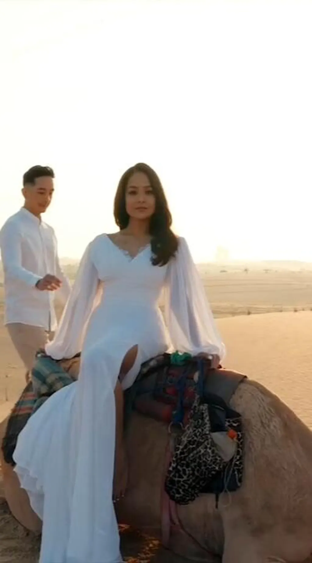 White Pre Wedding Photoshoot Gown | Shop Pre Wedding Photoshoot Gowns ...