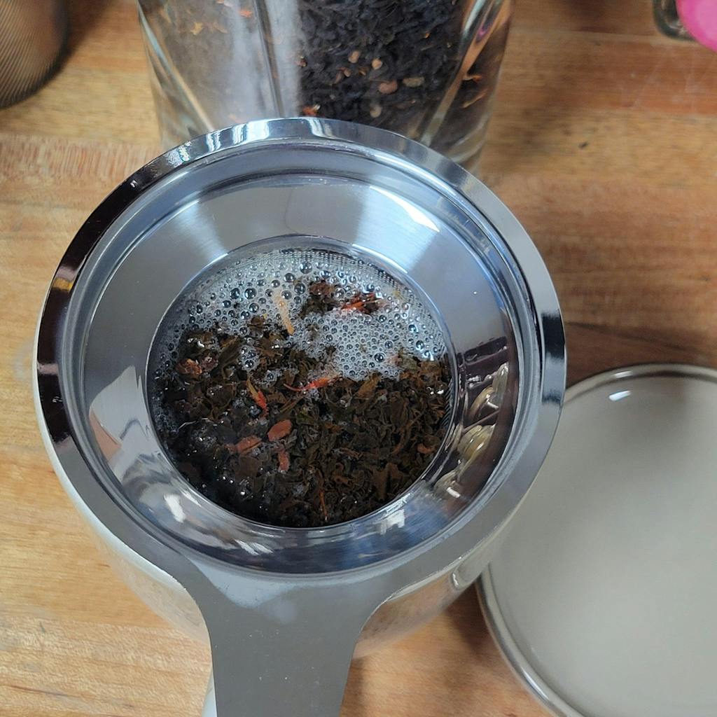 Pecan Tea | Delicious Pecan Praline Black Tea | Plum Deluxe – Plum ...