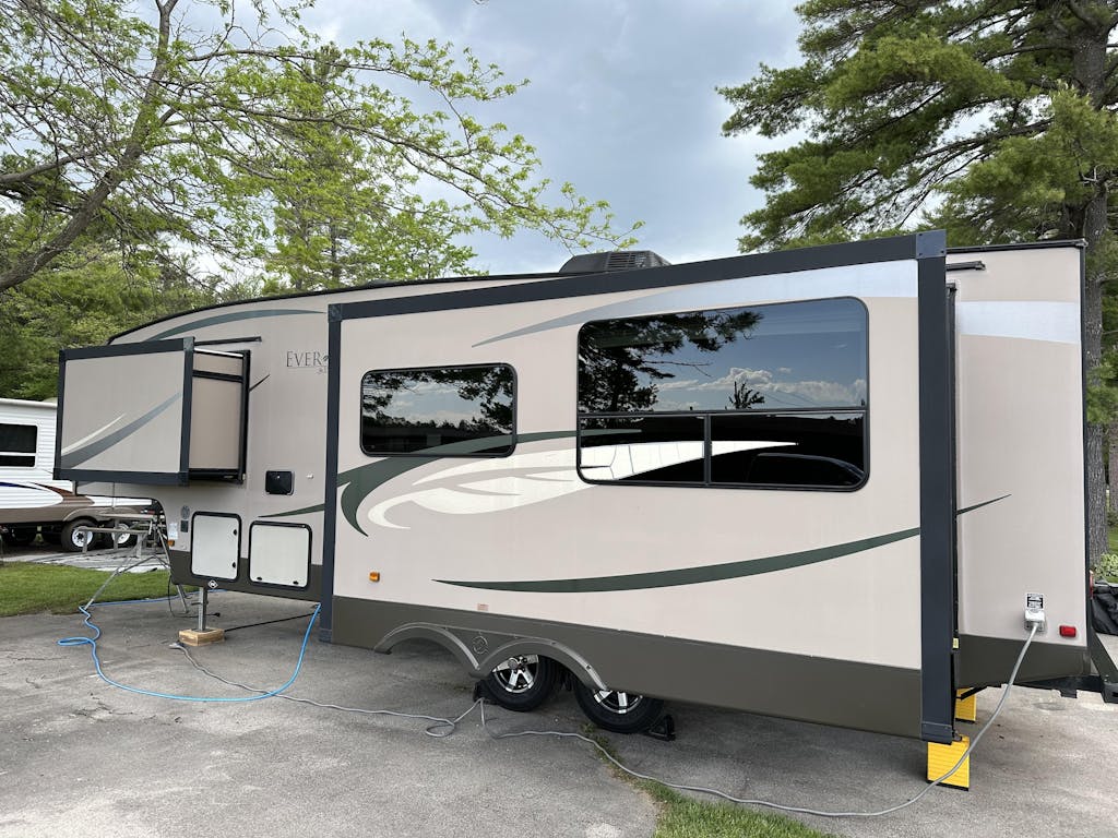 Proprietary Boat and RV Restoration Kit | Poli Glow®