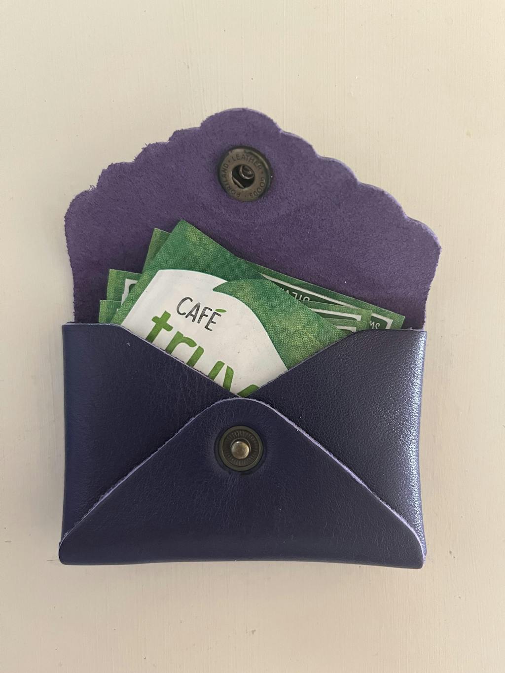 Mini Daisy Wallet – Portland Leather