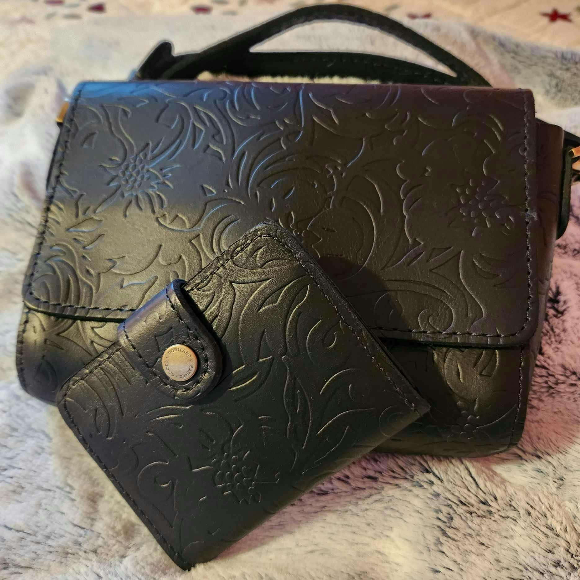 Women's Bi-Fold Wallet | Portland Leather Goods