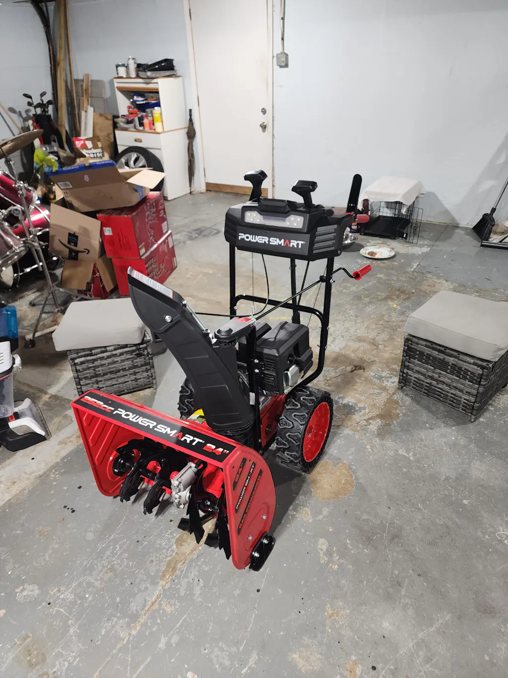24'' 252cc Two Stage Self-Propelled Gas Snow Blower w/ Electric Start