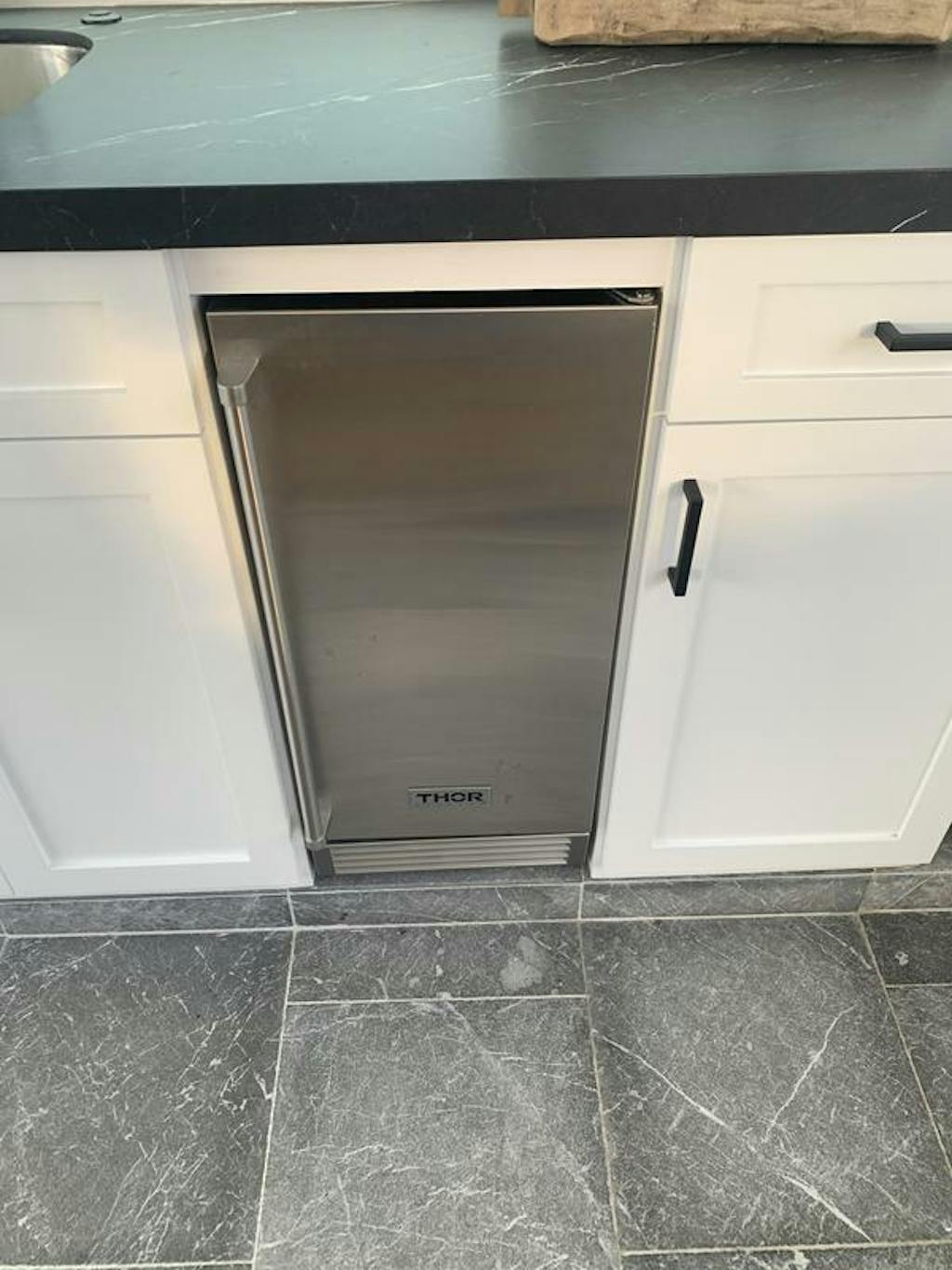 THOR Kitchen 15 inch Built-in 50 lbs. Ice Maker in Stainless Steel, TI