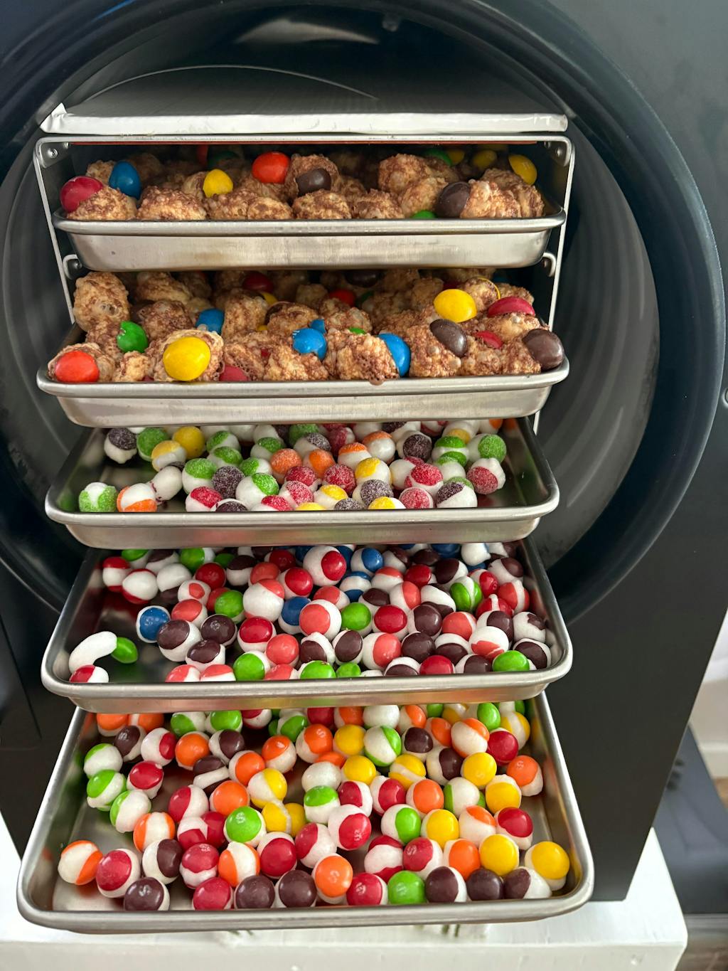 Harvest Right Medium Home Pro Freeze Dryer with Premier Vacuum Pump, 5