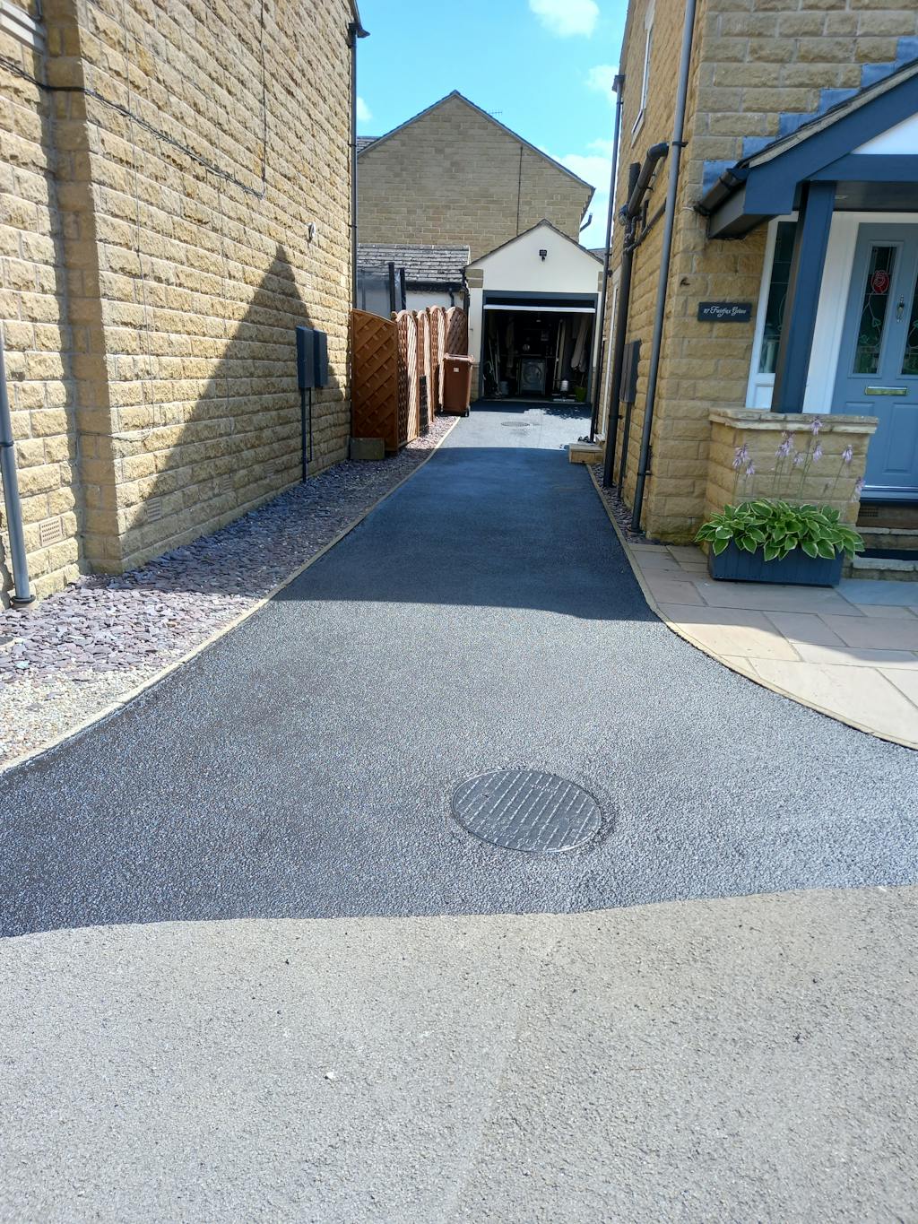 Everest Trade - Ultimate Tarmac Paint and Sealer - High Performance ...