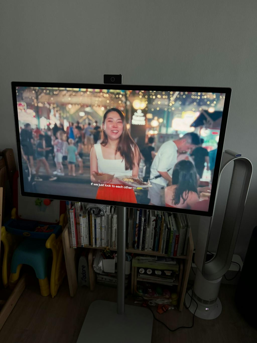 PRISM+ Roam Ultra 32 - 32" 4K UHD Smart Movable Touchscreen Display ...