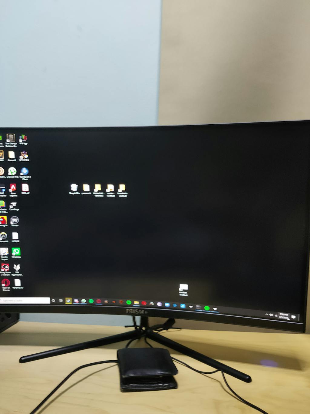 PRISM+ X270 - 240Hz Curved Gaming Monitor