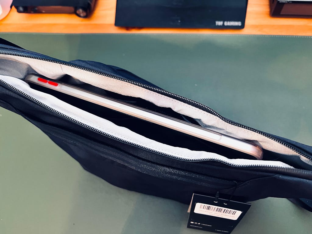 ALPAKA Flow Satchel 多功能側肩包｜210D 防撕裂尼龍