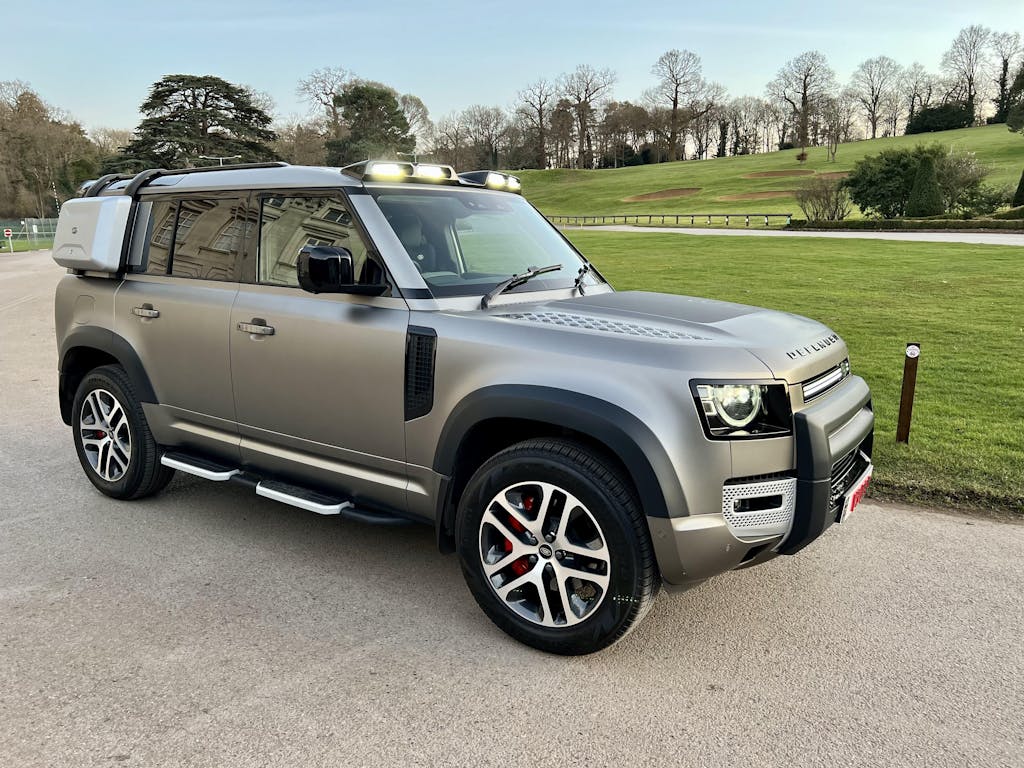 Defender L663 Gloss Black Roof Light Pod Kit - V5 – Project Rebel