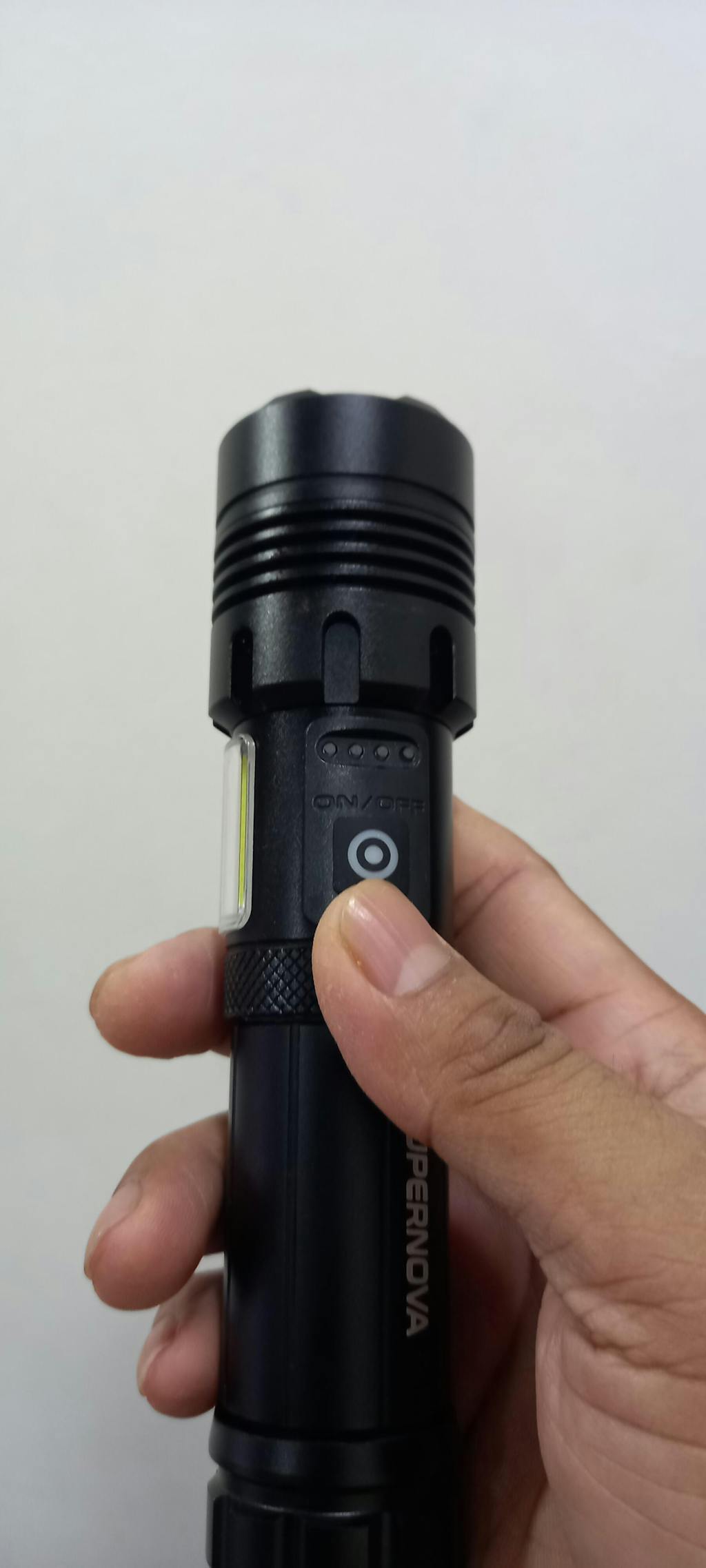 TAHAN Supernova V2 - Professional-Grade 1200 Lumens Tactical Flashlight ...