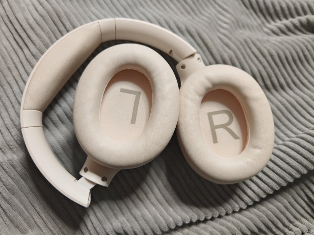 QCY H3 Wireless Headphones, 43dB Hybrid ANC, 60H Playtime – QCY Official