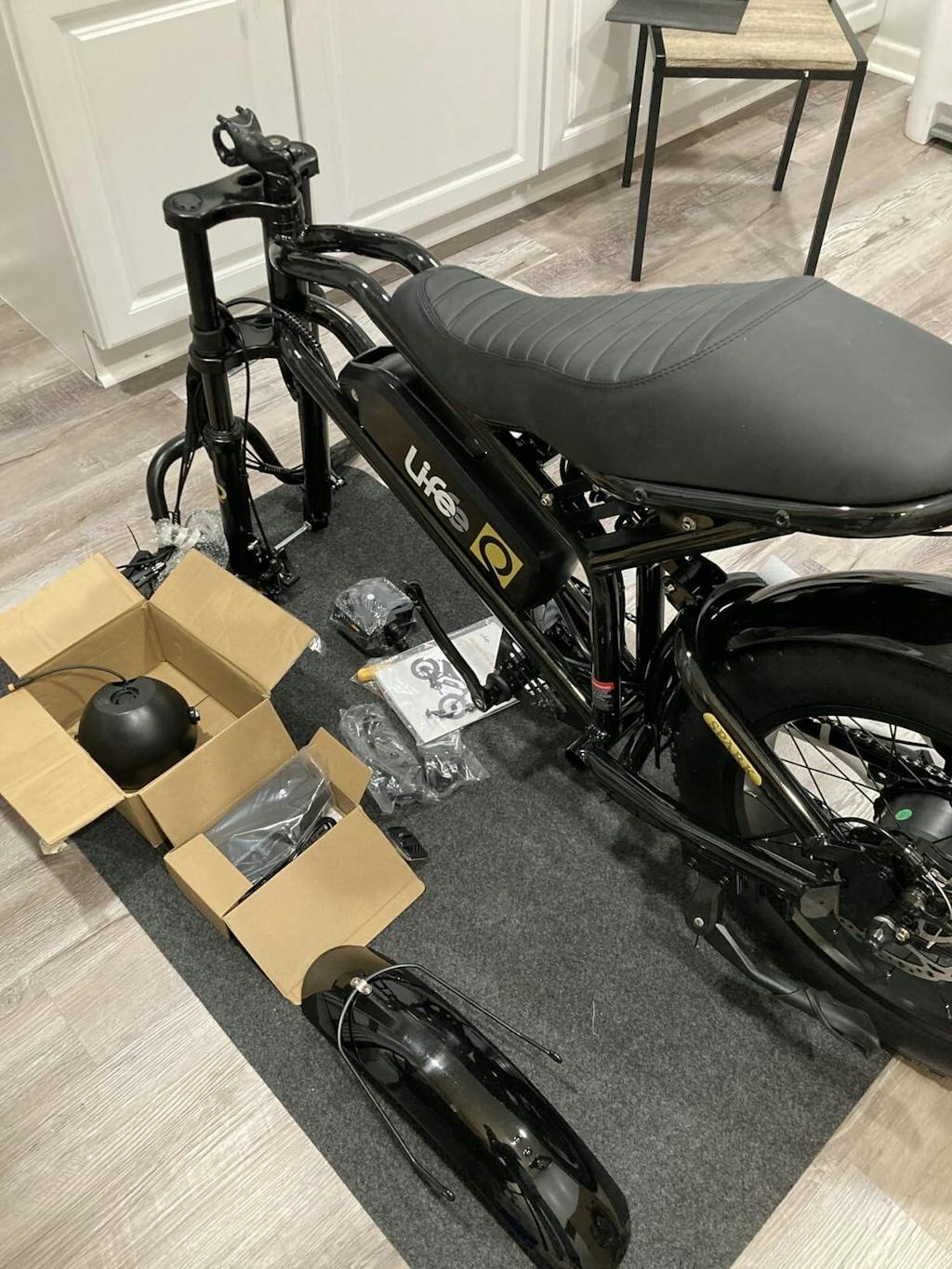 Spark 20x4.0" Moped-Style E-Bike – Qlife Bike