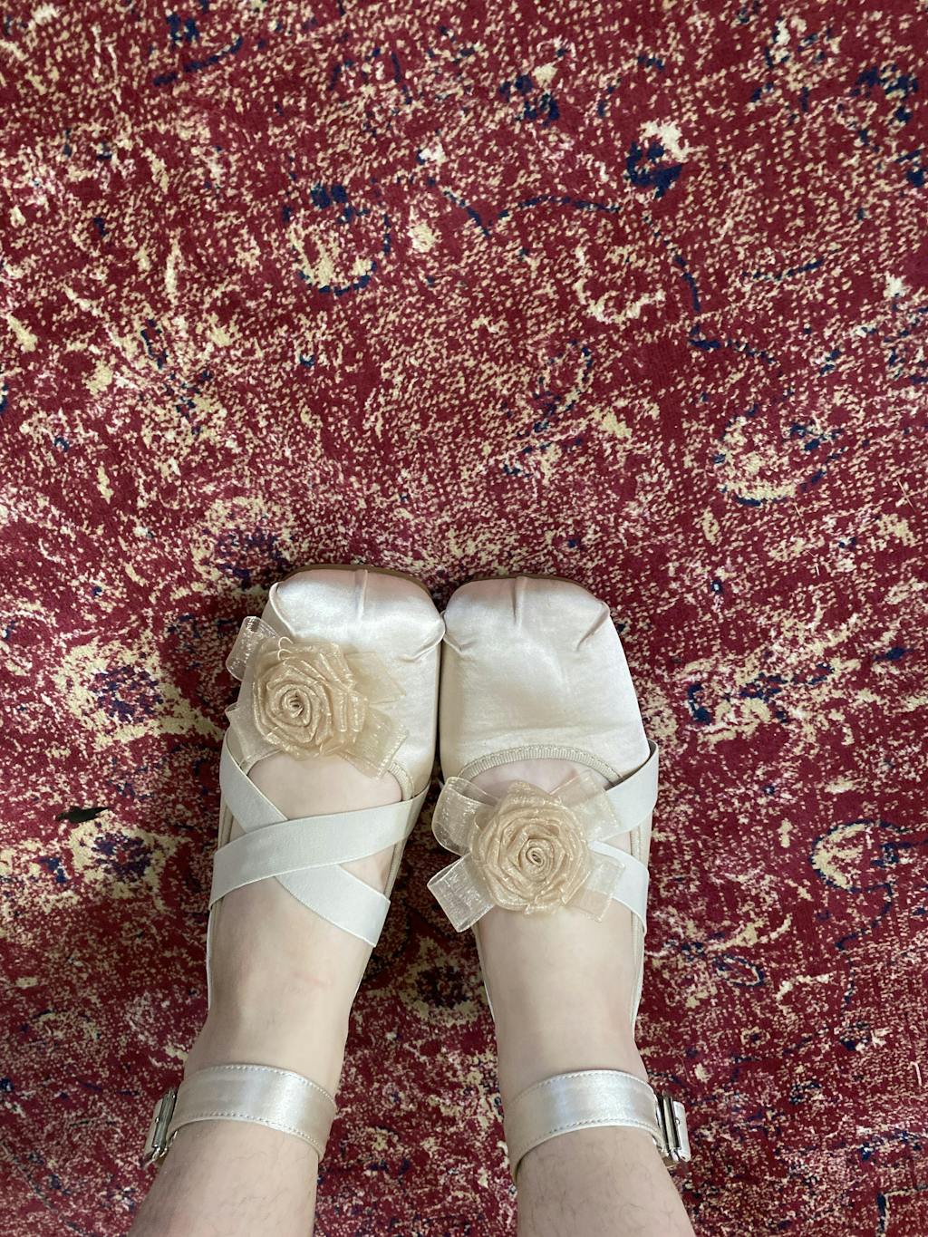 Asymmetrical Flower Ballet Flats – Raboesy