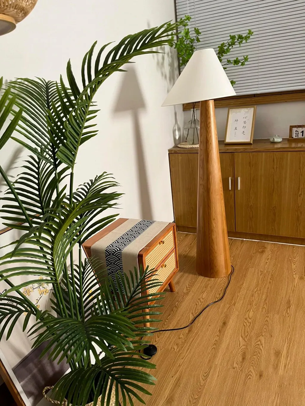 Alvin Floor Lamp – Radilum