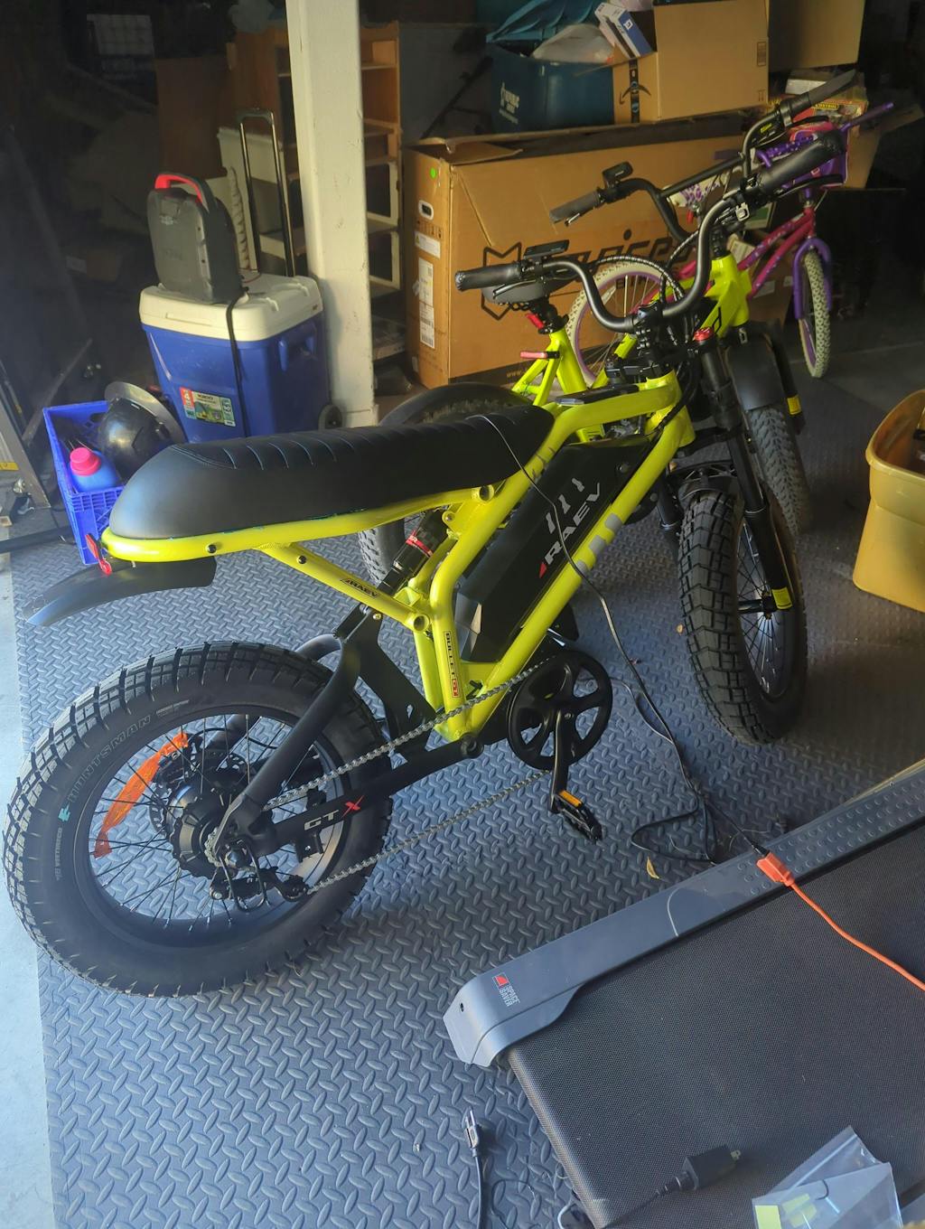 RAEV Bullet GT V2 | Retro Look & Modern Power – RAEV Bikes