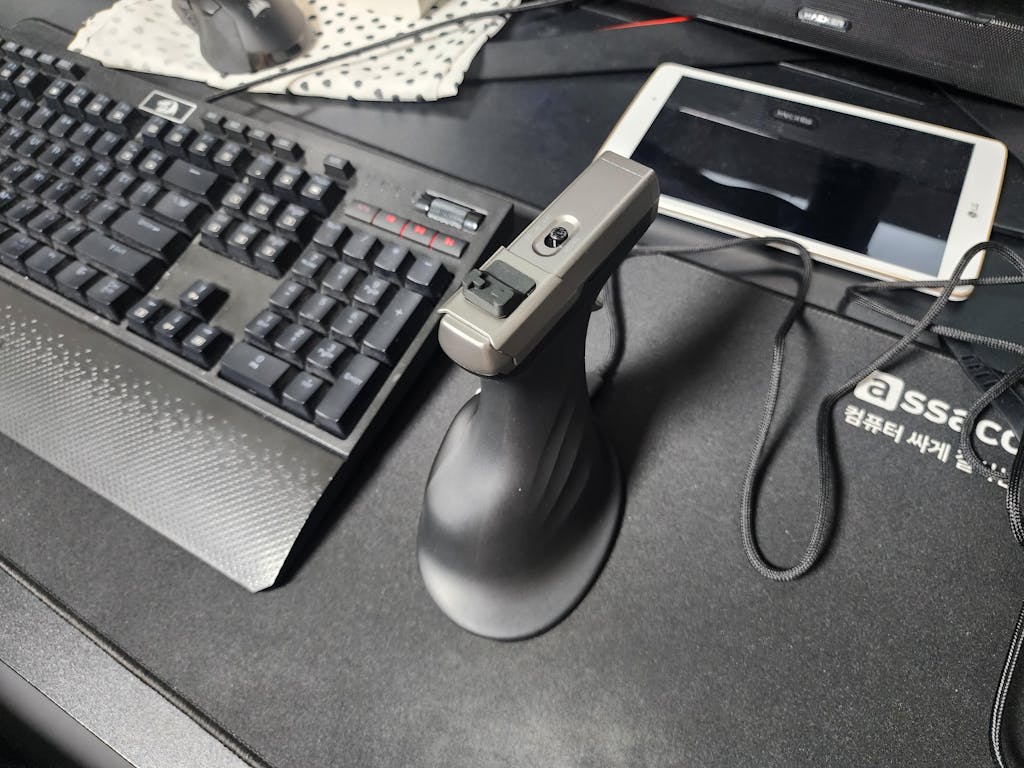 [Pre-order] ErgoStrike7: Next-Gen FPS Gaming Mouse with Recoil