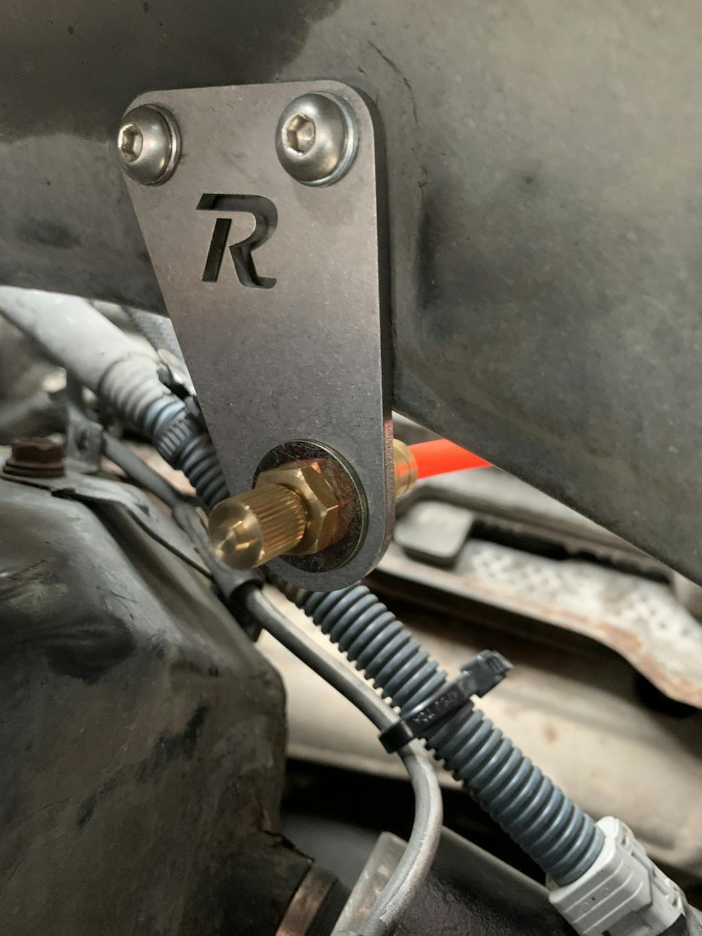 5th-Gen 4Runner & Lexus GX 470 Air Mounts | Rago Fabrication