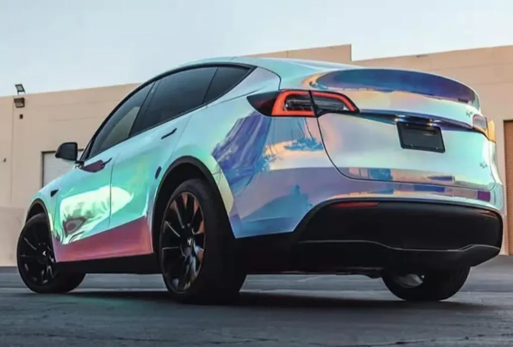 Opal Chrome White Vinyl Car Wrap for Vehicles – RAXTiFY