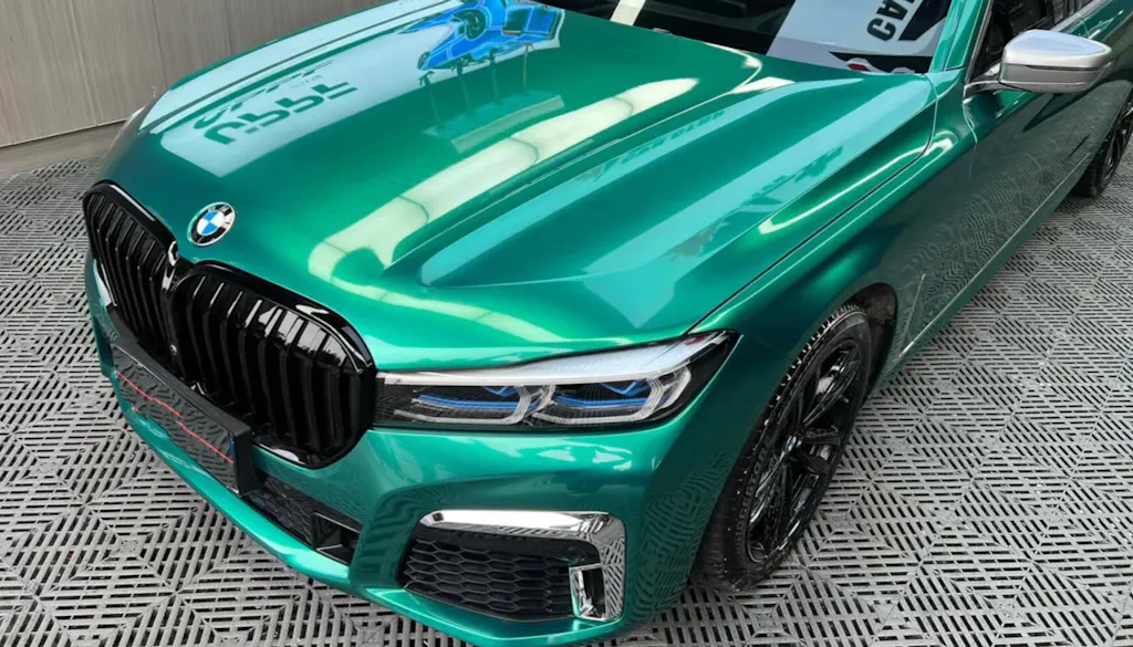Gloss Metallic Emerald Green Vinyl Car Wrap – RAXTiFY