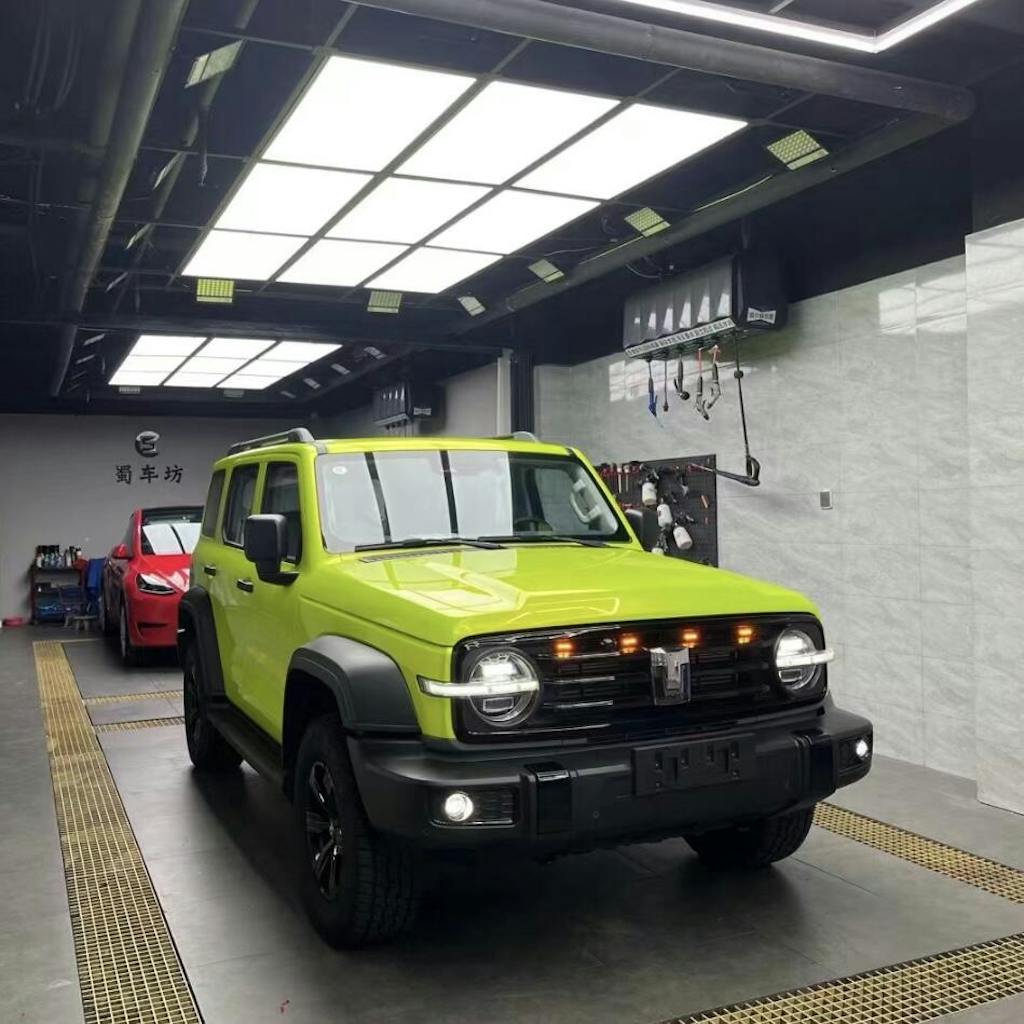 Gloss Metallic Neon Yellow Vinyl Car Wrap – RAXTiFY