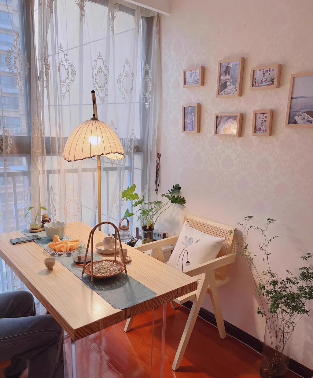 Sanna Floor Lamp
