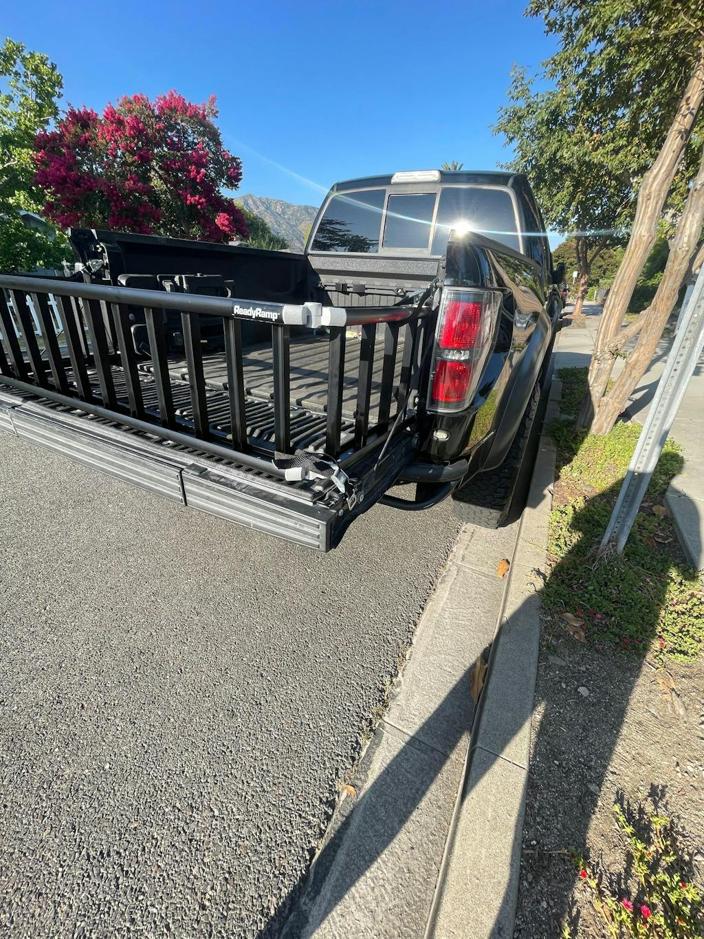 ReadyRamp Full-Sized Bed Extender / Ramp Black 100" Open, 60" Bed