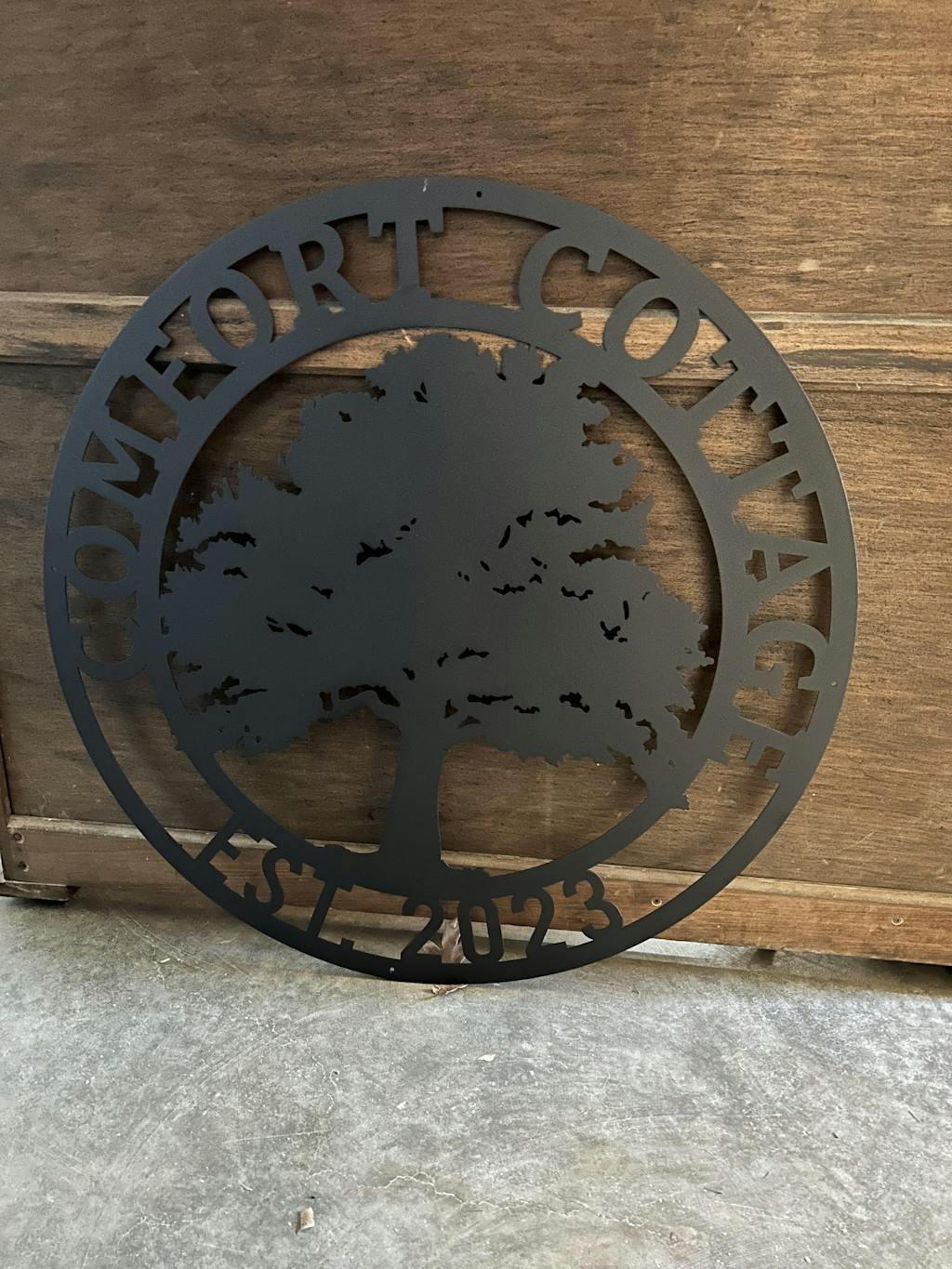 Show Your Pride for Your Family's Heritage With This Oak Tree Monogram ...