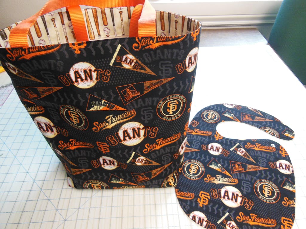 1057 Rose Quartz - Mettler Seraflex Elastic Sewing Thread – Red Rock ...