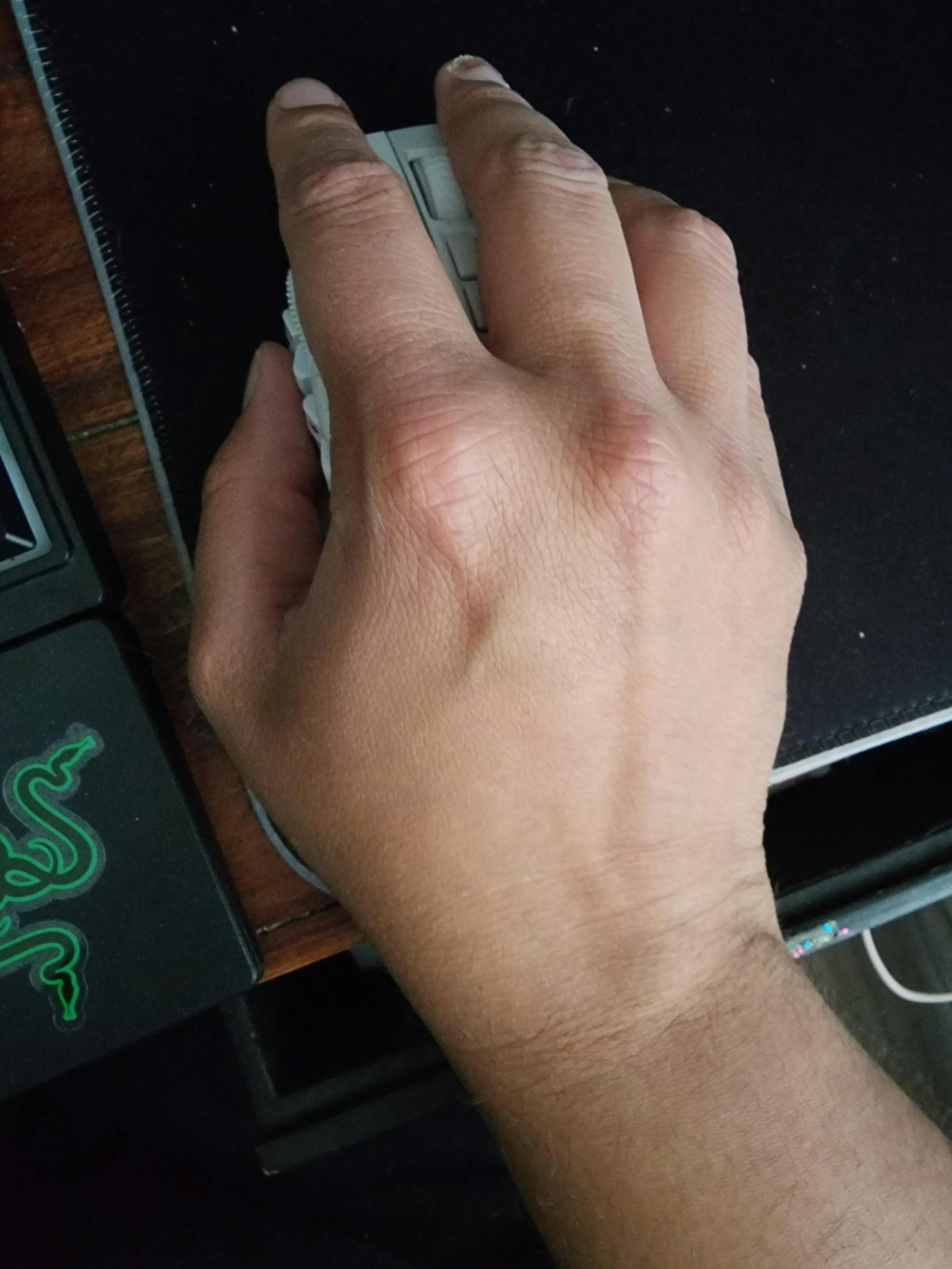 Upgrade Your Gaming with Redragon M811 PRO Wireless MMO Gaming Mouse ...