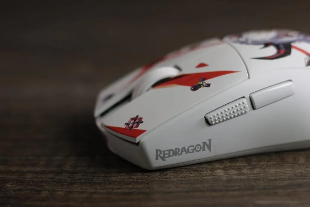Redragon K1NG M916 PRO 1K Hz 3-Mode Wireless Anime Gaming Mouse ...