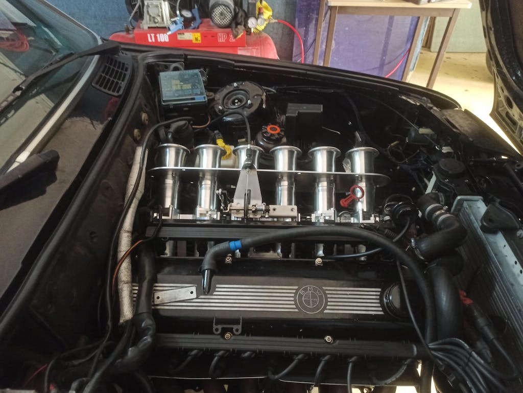 BMW M54 - Individual Throttle Body Kit (ITB) Intake with CARBON PLENUM ...