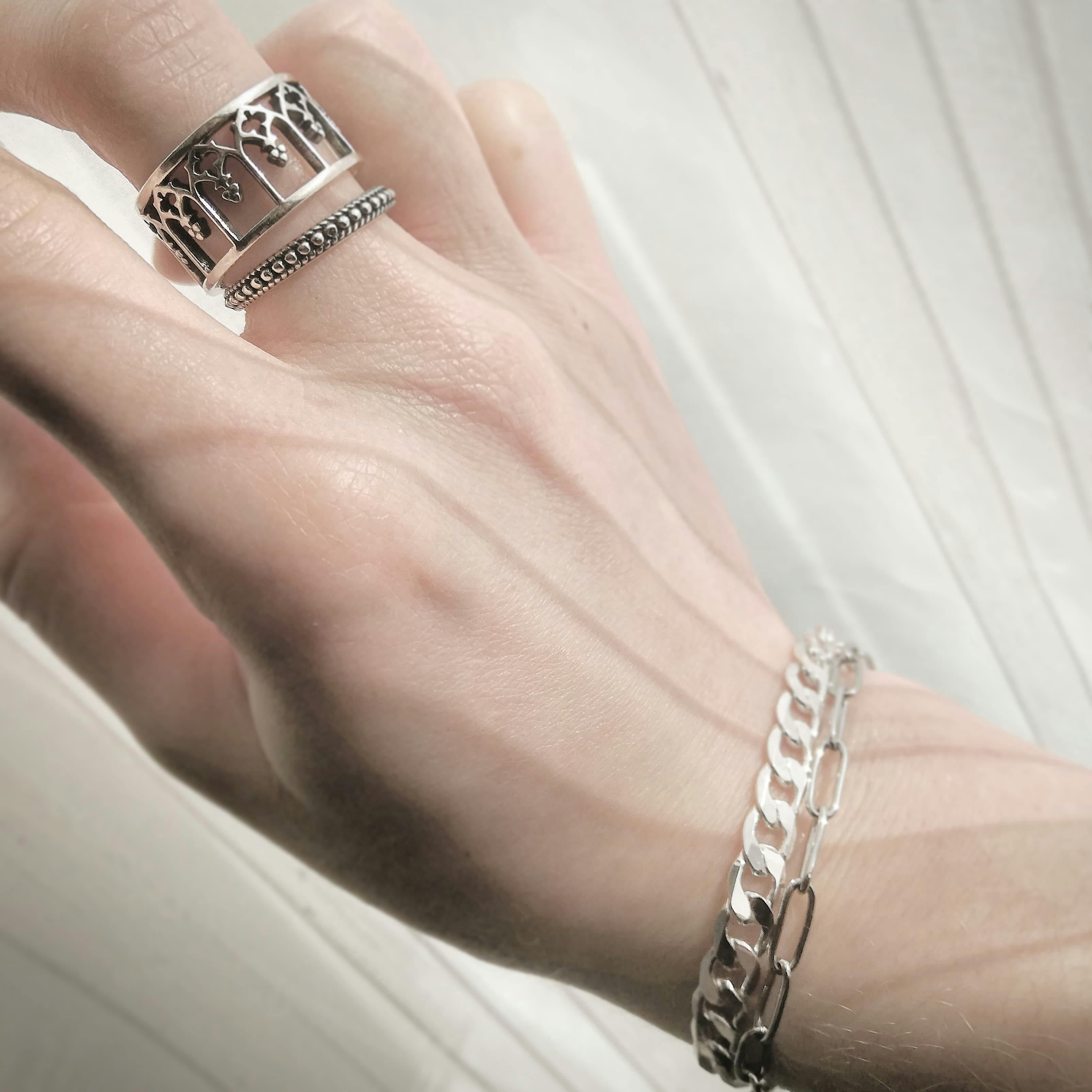 NOIR. Gothic Arches Ring - Silver – REGALROSE