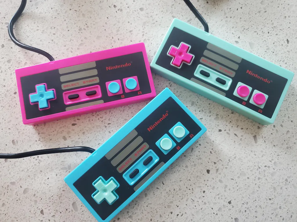 Shell for NES Controller — Retro Modding
