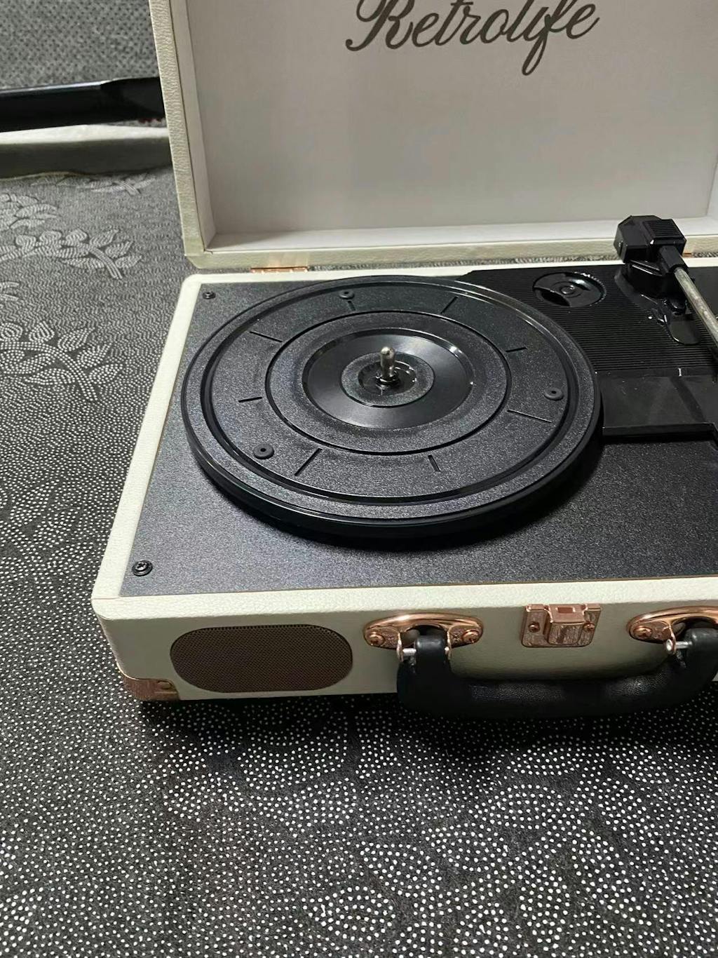 Belt-Driven Vintage Portable Turntable with Wireless Bluetooth R609 ...